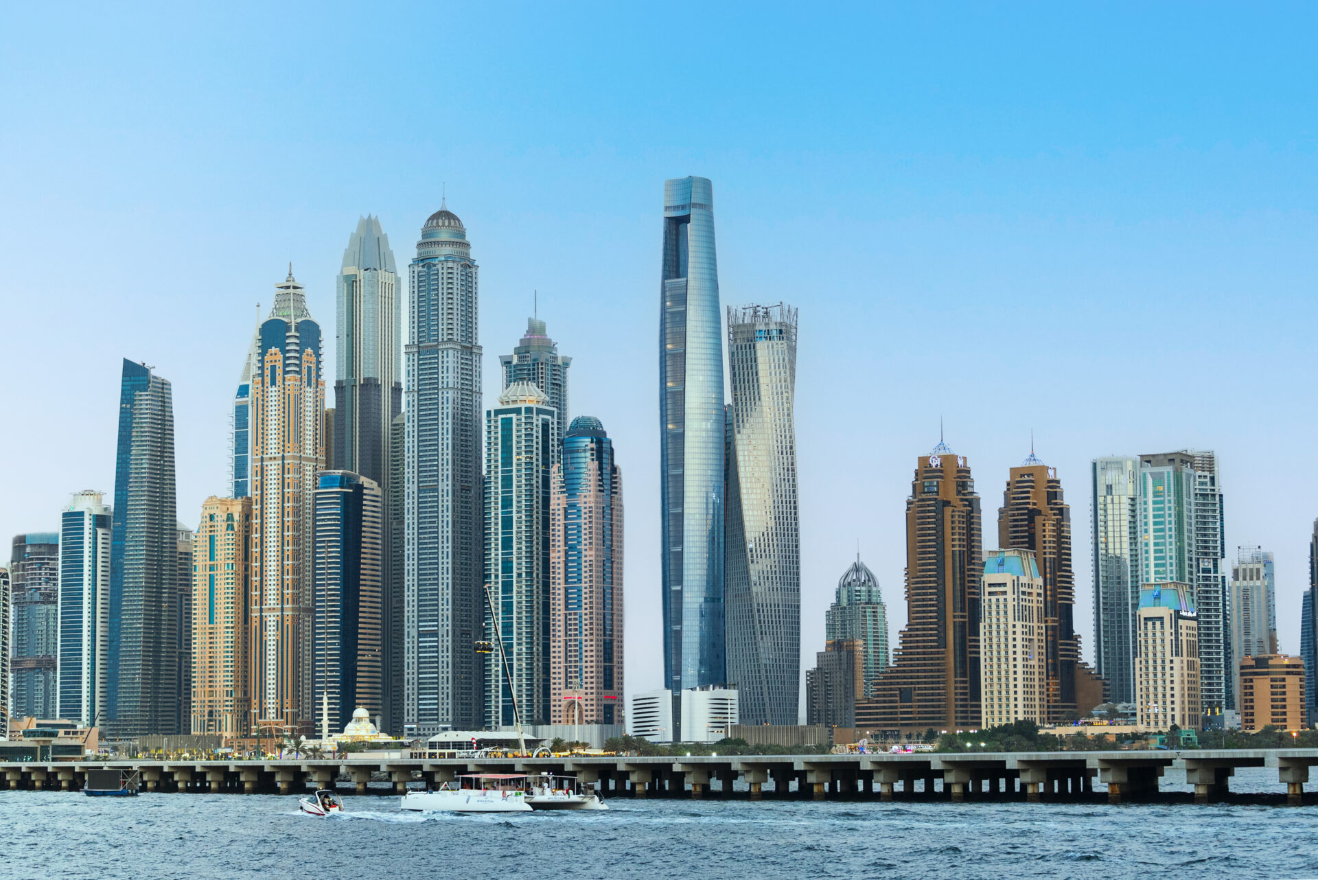 Tecnologia AI Inntelo al Ciel Dubai Marina | Intelligenza-Artificiale ...